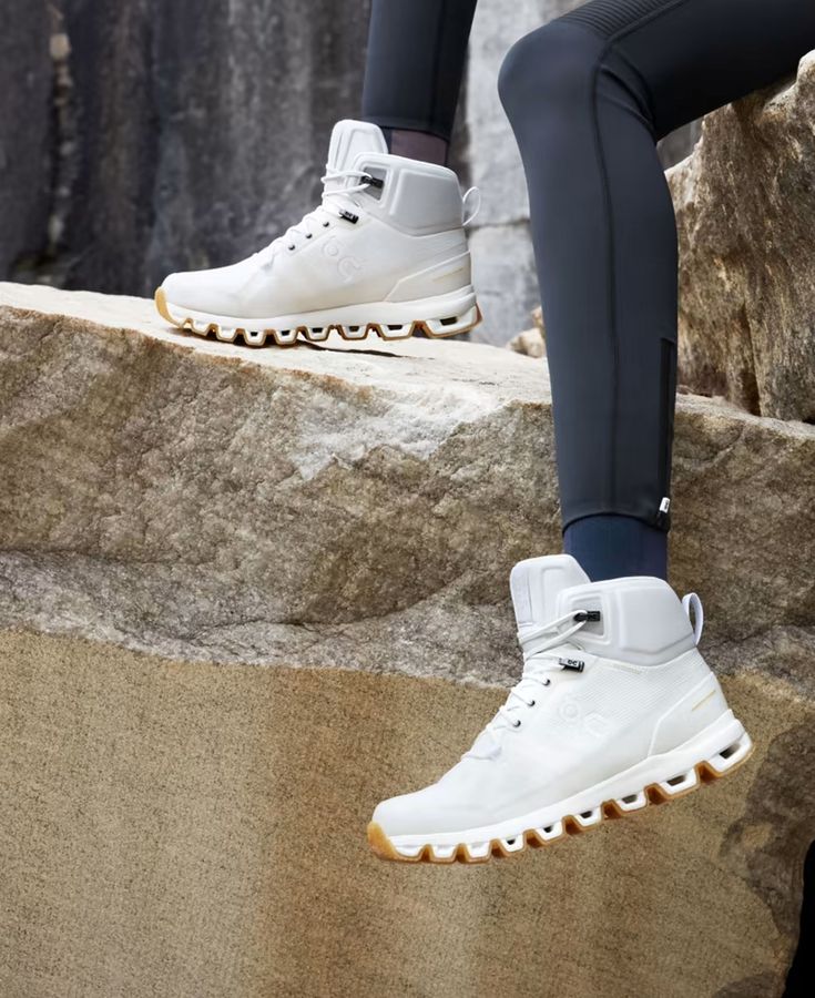 "Explora España con Estilo: Recorrer con On Cloud Hi Edge" – ZapBeeMarket